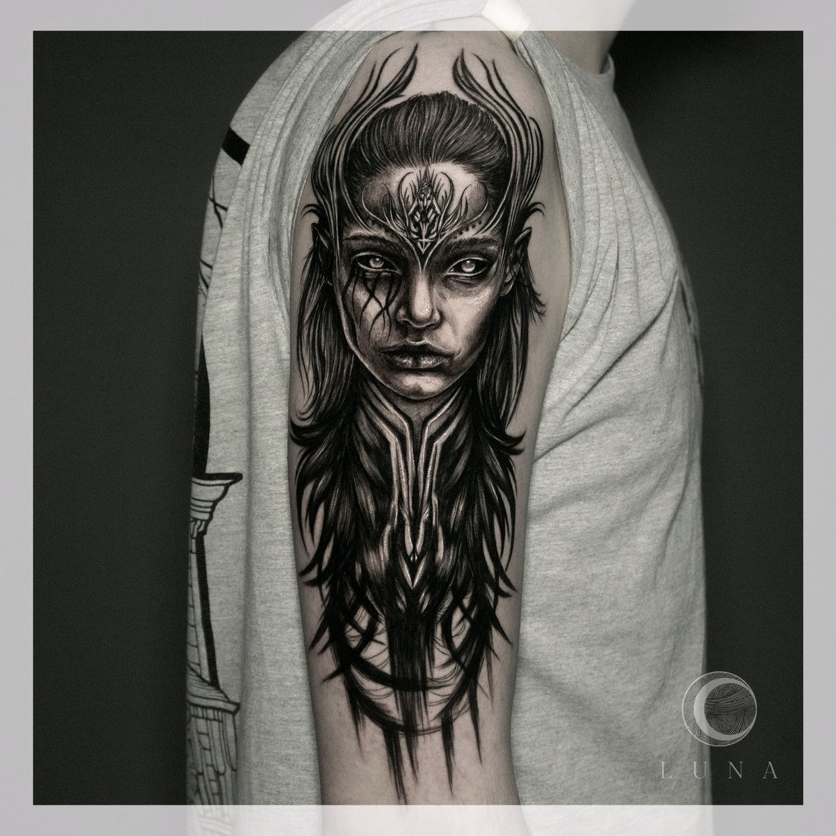 Tatuaż #117049 - Luna tattoo - Styl: Black & Grey | TattooArtist